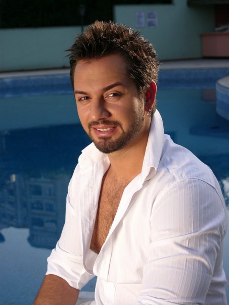 Barış Kömürcüoğlu Kimdir, Hayatı ve Resimleri