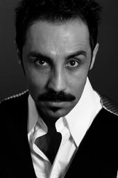 Umut Oğuz Kimdir, Hayatı ve Resimleri