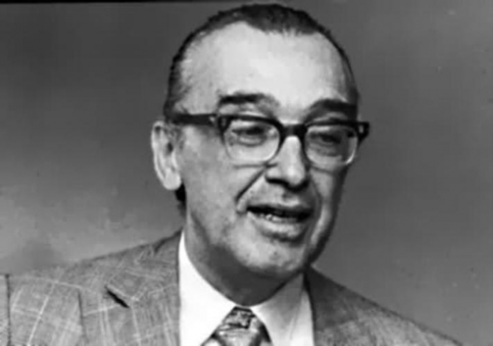Alfred Elton Van Vogt Kimdir, Hayatı ve Resimleri
