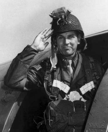 Maxwell Taylor Kimdir, Hayatı ve Resimleri