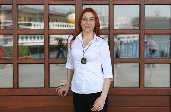 Aslı Yılmaz Kimdir, Hayatı ve Resimleri