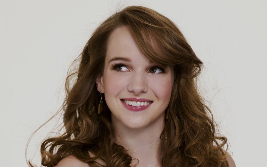 Kay Panabaker Kimdir, Hayatı ve Resimleri