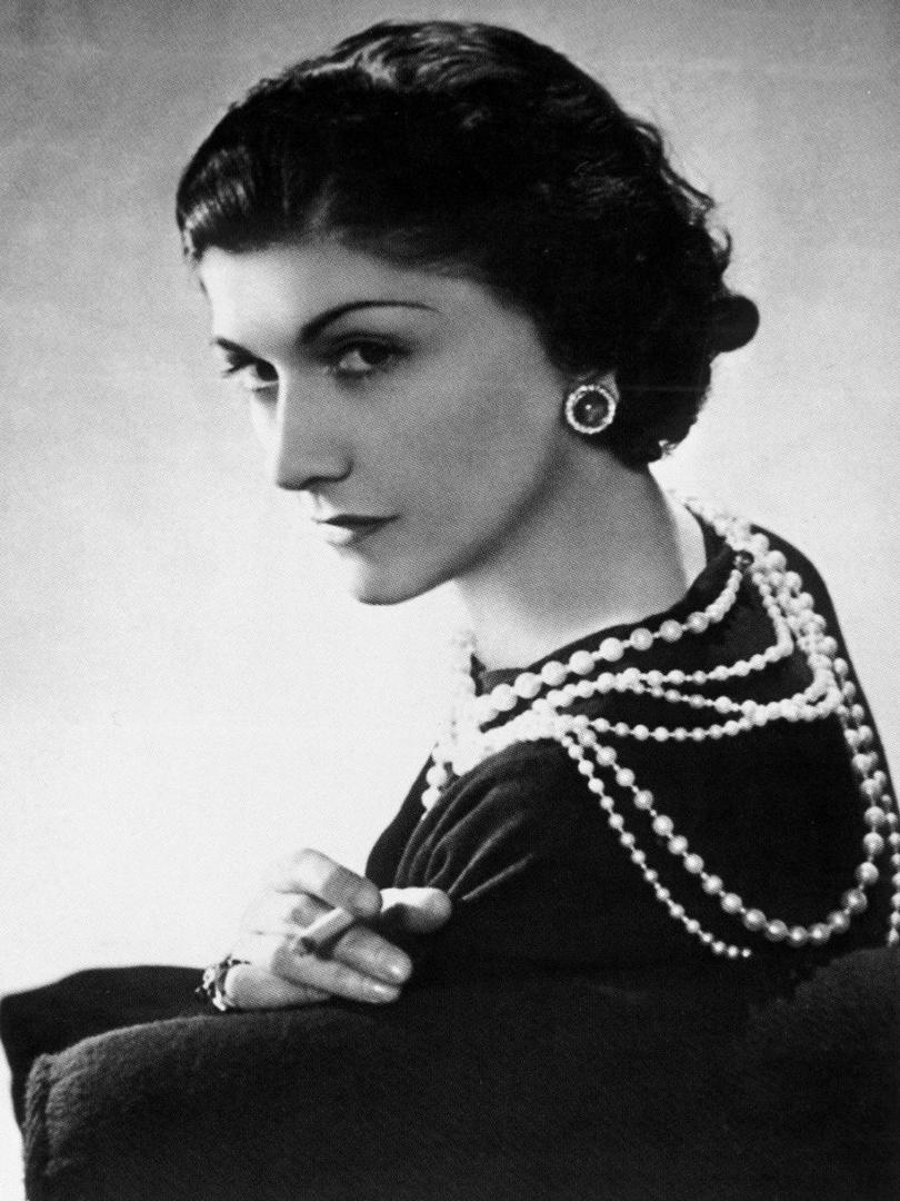 Gabrielle 'Coco' Chanel Kimdir, Hayatı ve Resimleri