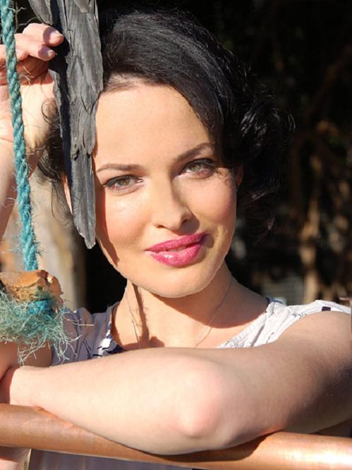 Daşa Astafieva Kimdir, Hayatı ve Resimleri