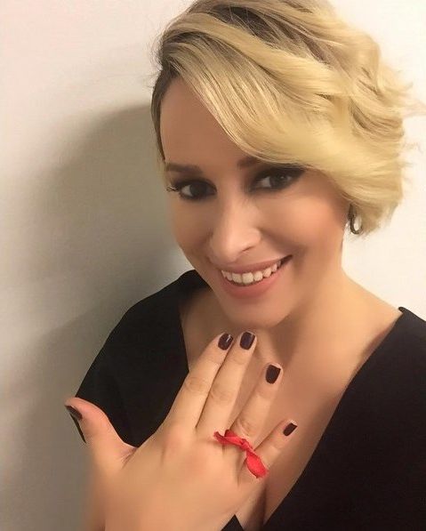 Nur Viral Kimdir, Hayatı ve Resimleri